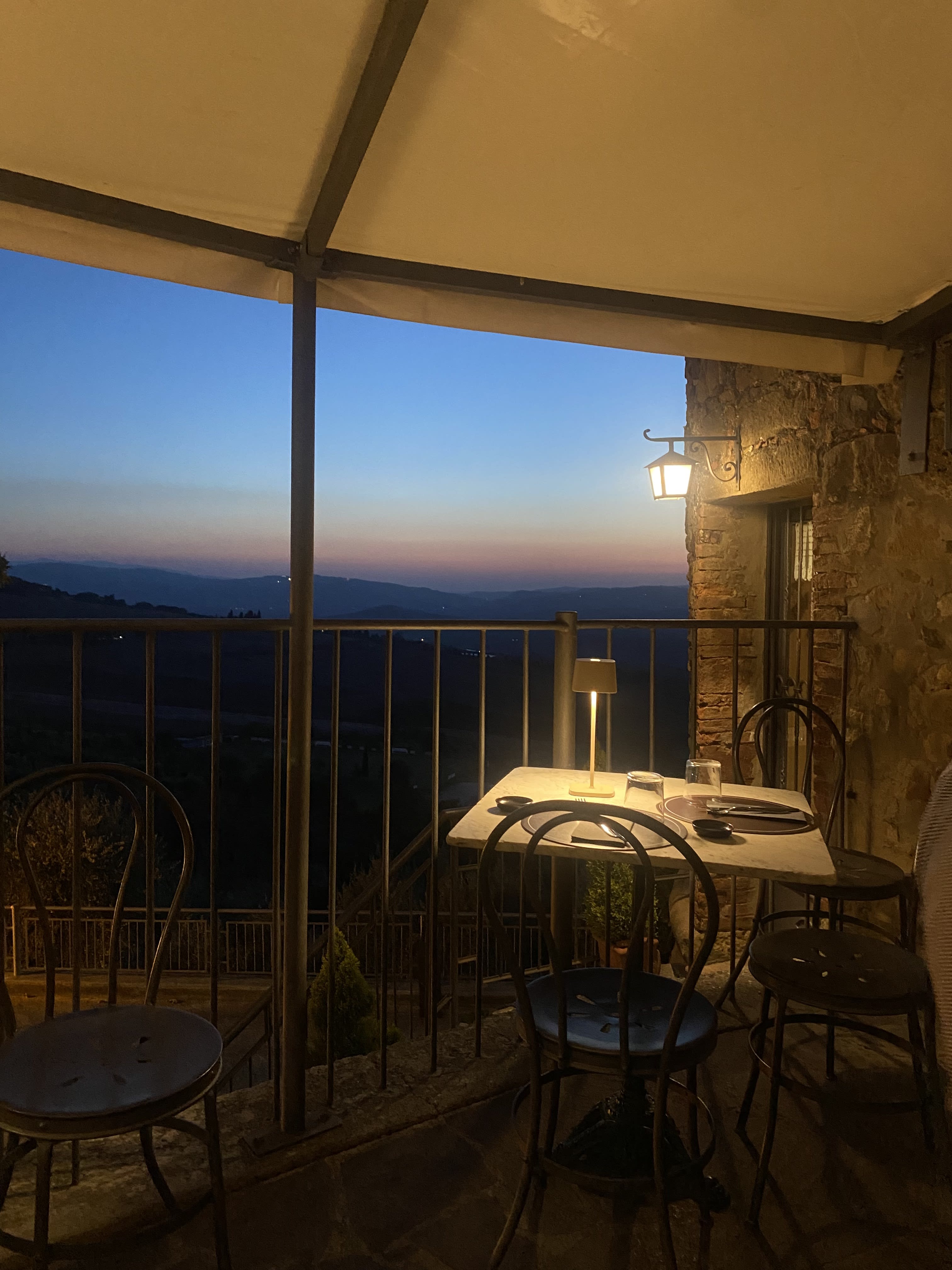 Breelyn Bomba | Fora Travel