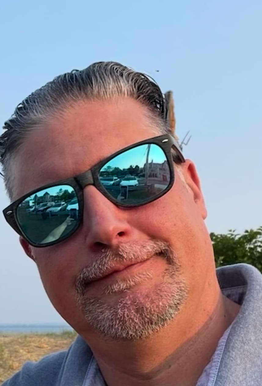 Eric Reinhardt | Fora Travel