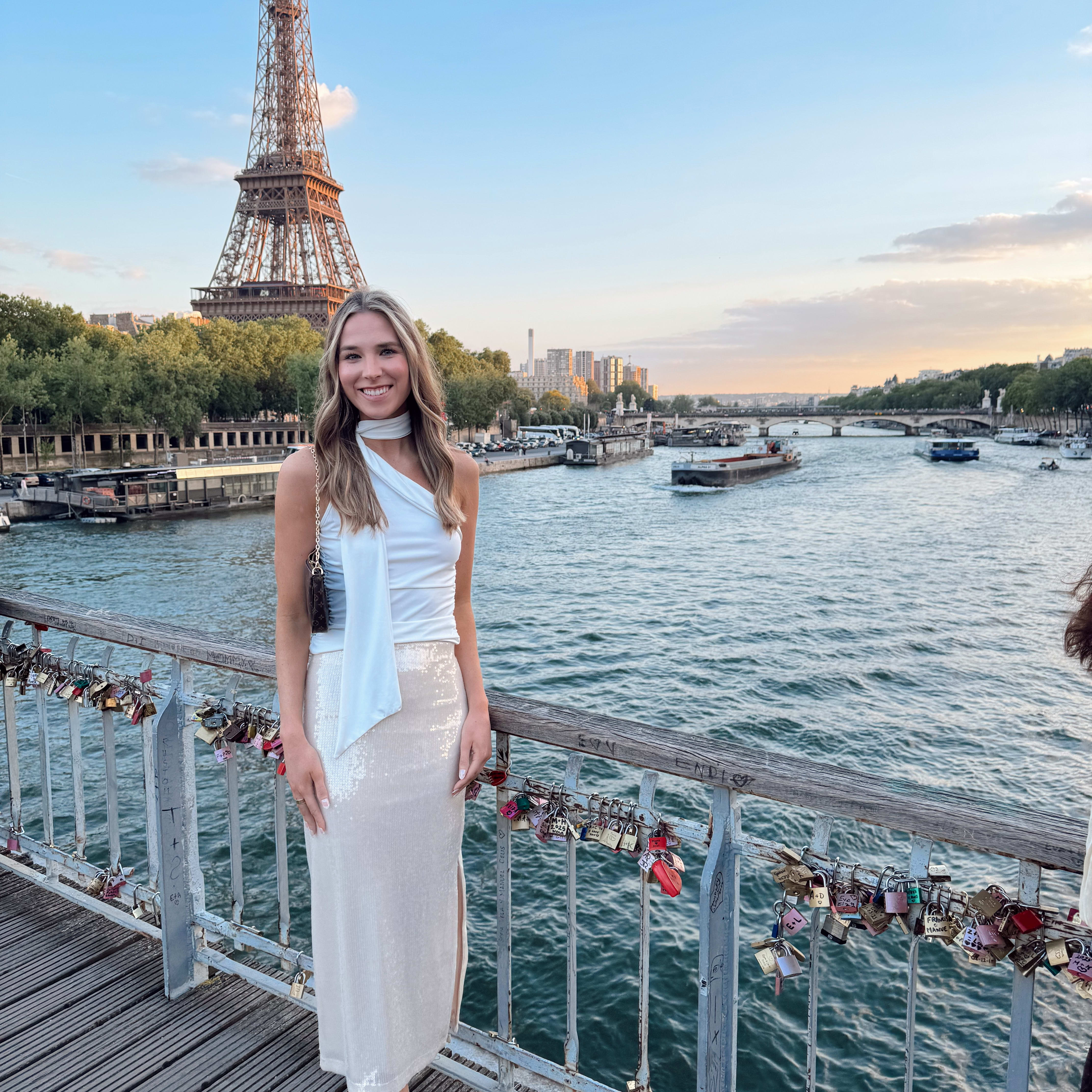 Devon Bell | Fora Travel