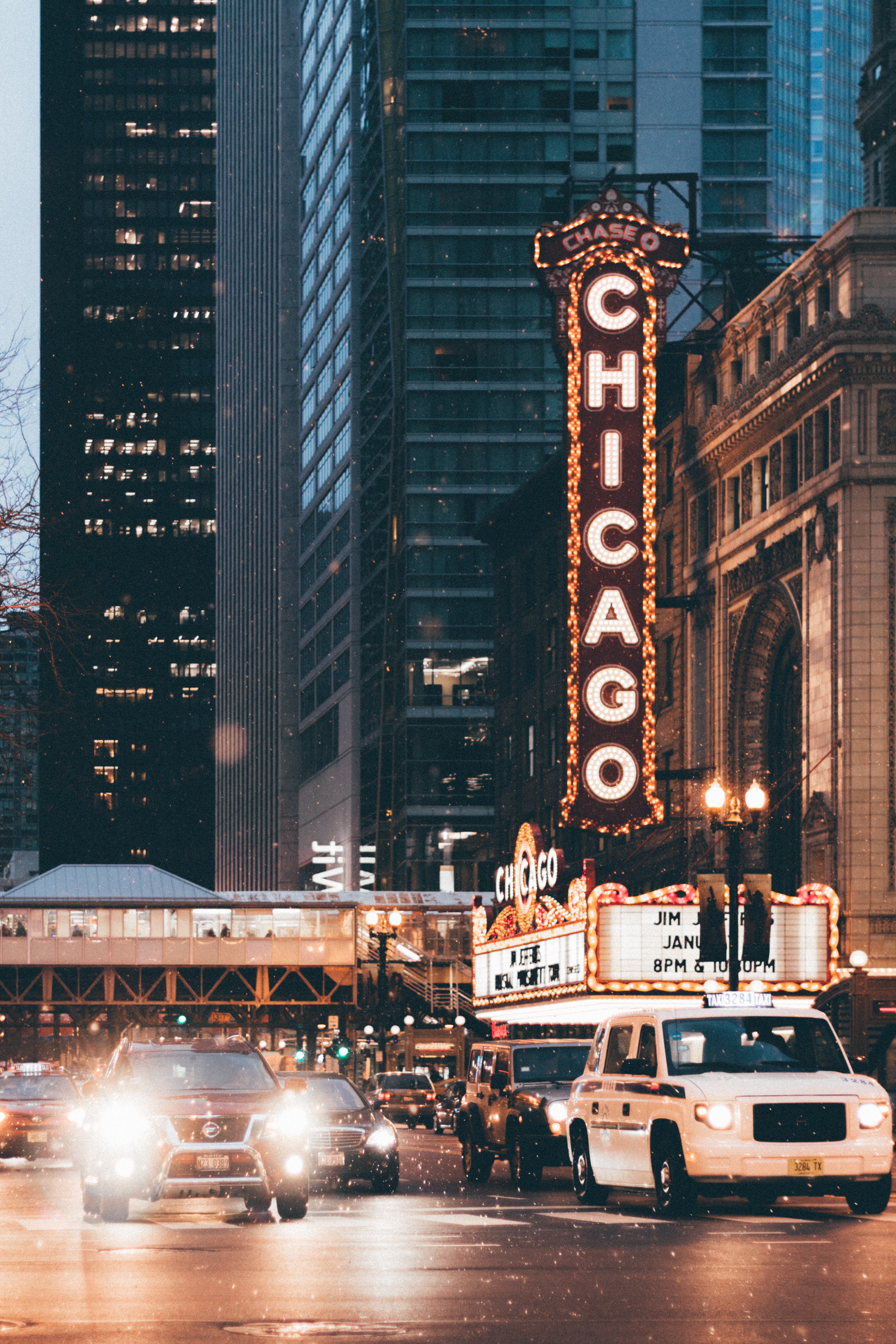Local's Guide to Food, Hotels & More in Chicago, Illinois