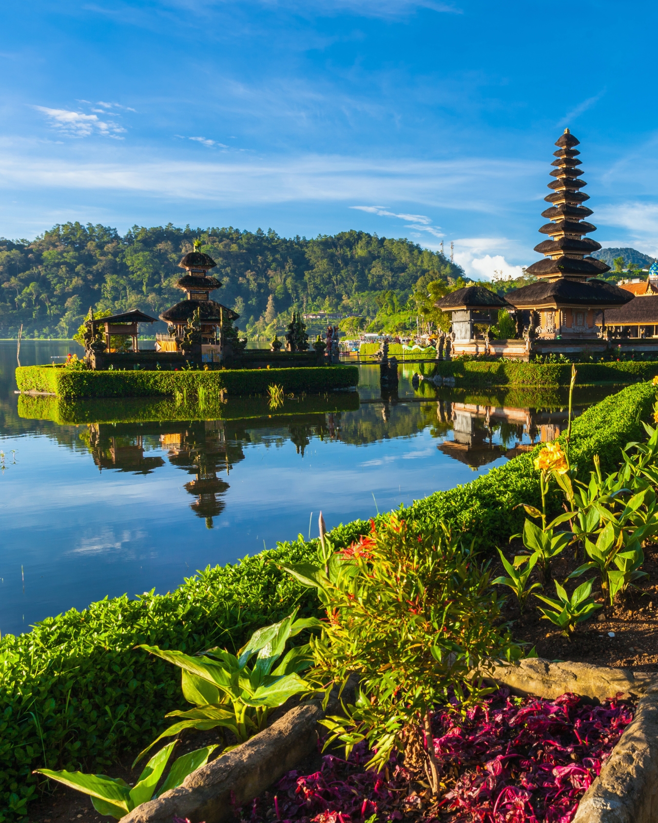 Romantic Getaway: The Ultimate Honeymoon Guide to Bali, Indonesia