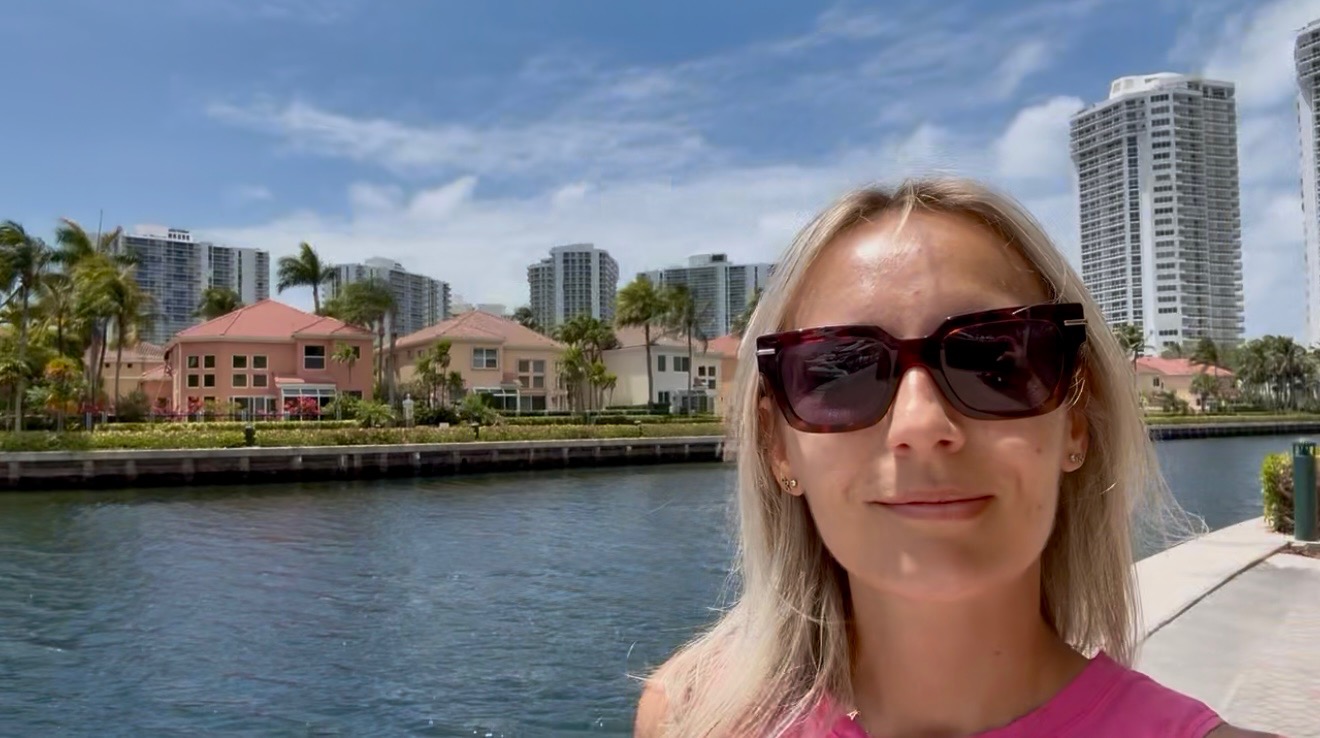 Shayna Aronson | Fora Travel