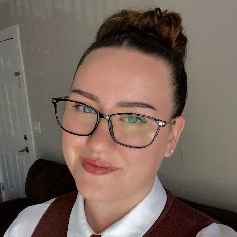 Macey J Reeves | Fora Travel