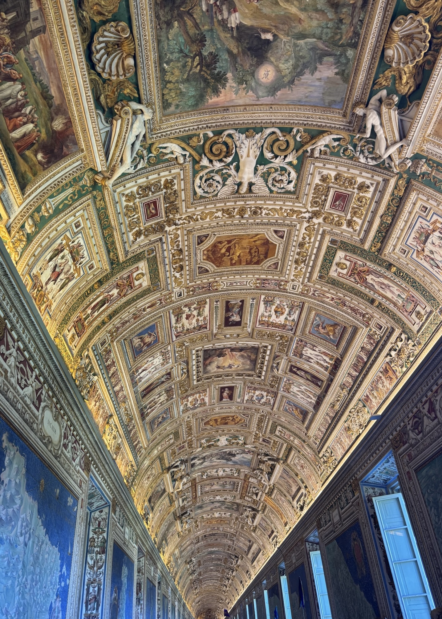 Ancient Streets to Golden Canals: Rome & Amsterdam in 7 Days